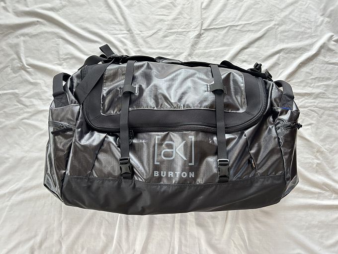 BURTON AKの120Lダッフルバッグを徹底レビュー! 使った感想や使い心地など!｜スノーハック